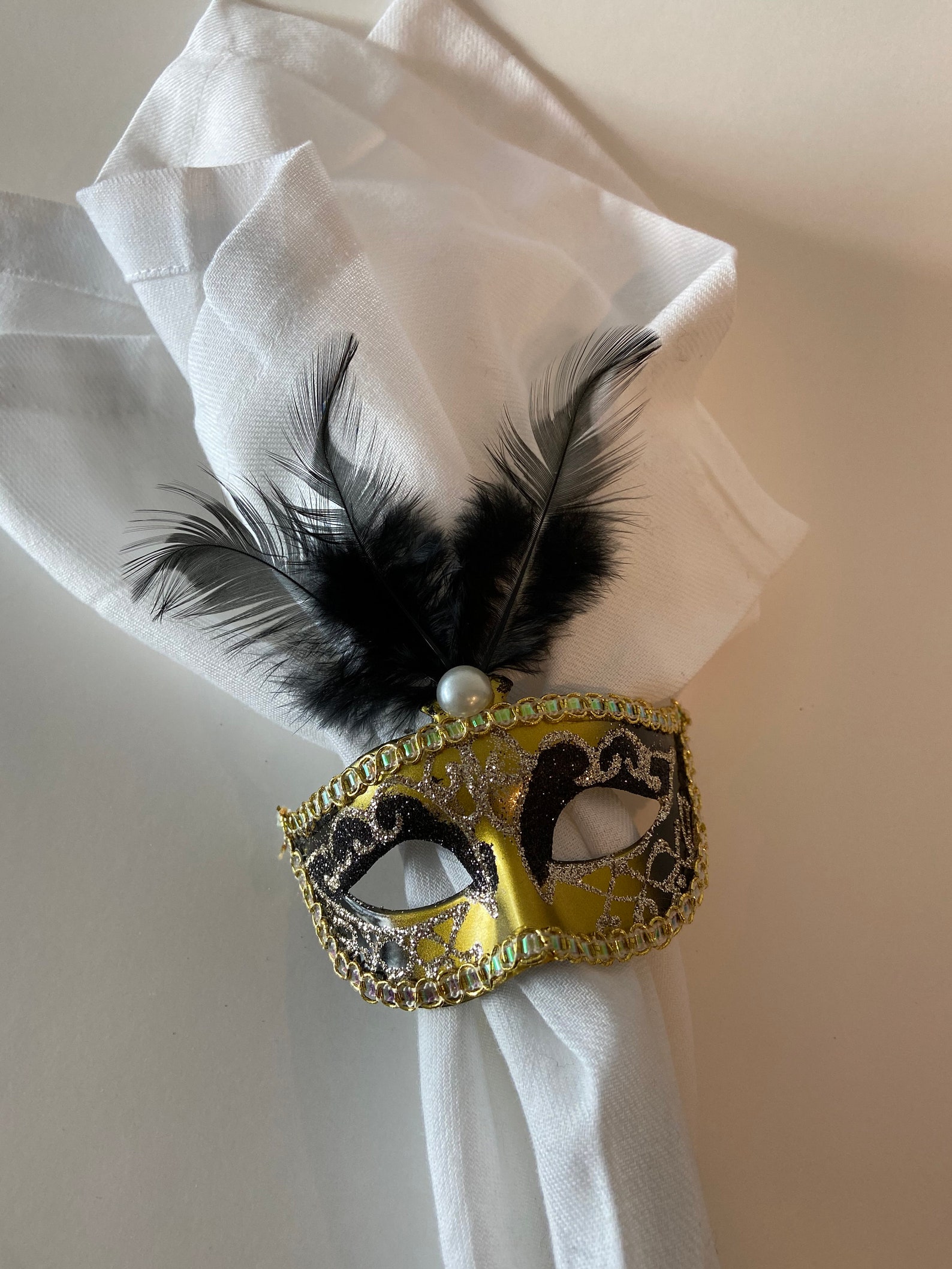 One Mask Napkin Ring, Purim Party Decor, Mardi Gras Decor - Etsy