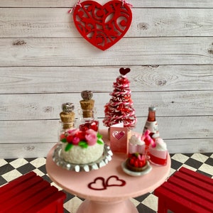 Miniature Valentines Heart, Dollhouse Wall Art, Handmade Miniatures ...