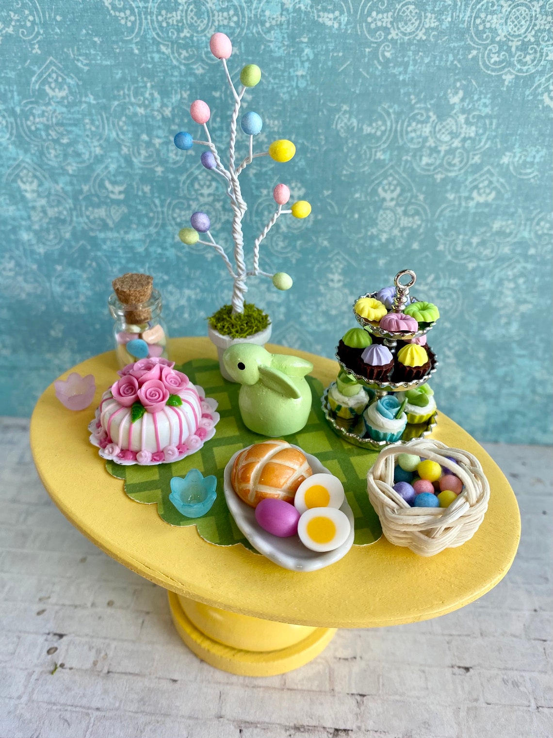 1:12 Scale Easter Miniatures, Dollhouse Table, Miniature Easter ...