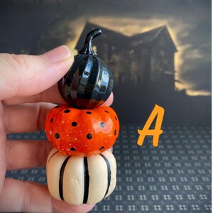 Miniature Stacked Pumpkins, Dollhouse Pumpkins, Halloween Dollhouse ...