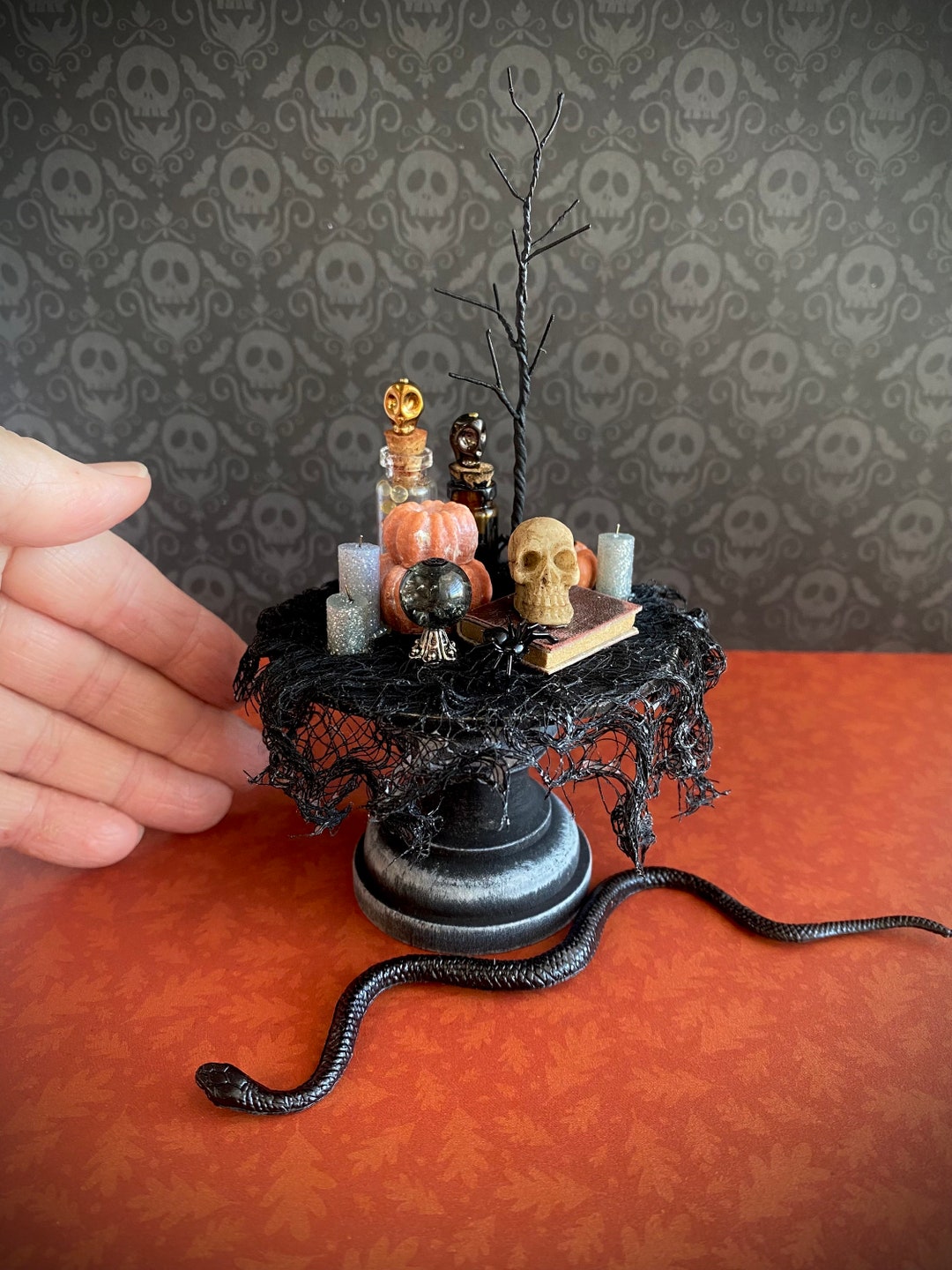 Halloween Miniatures, 1:12 Scale Haunted Dollhouse, Miniature Halloween ...