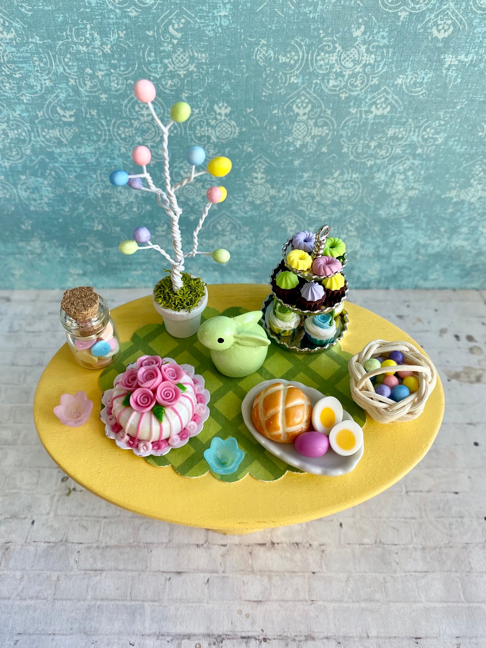 1:12 Scale Easter Miniatures, Dollhouse Table, Miniature Easter ...