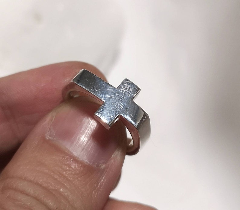 Anillo de cruz de plata de ley: joyería minimalista unisex - Etsy España
