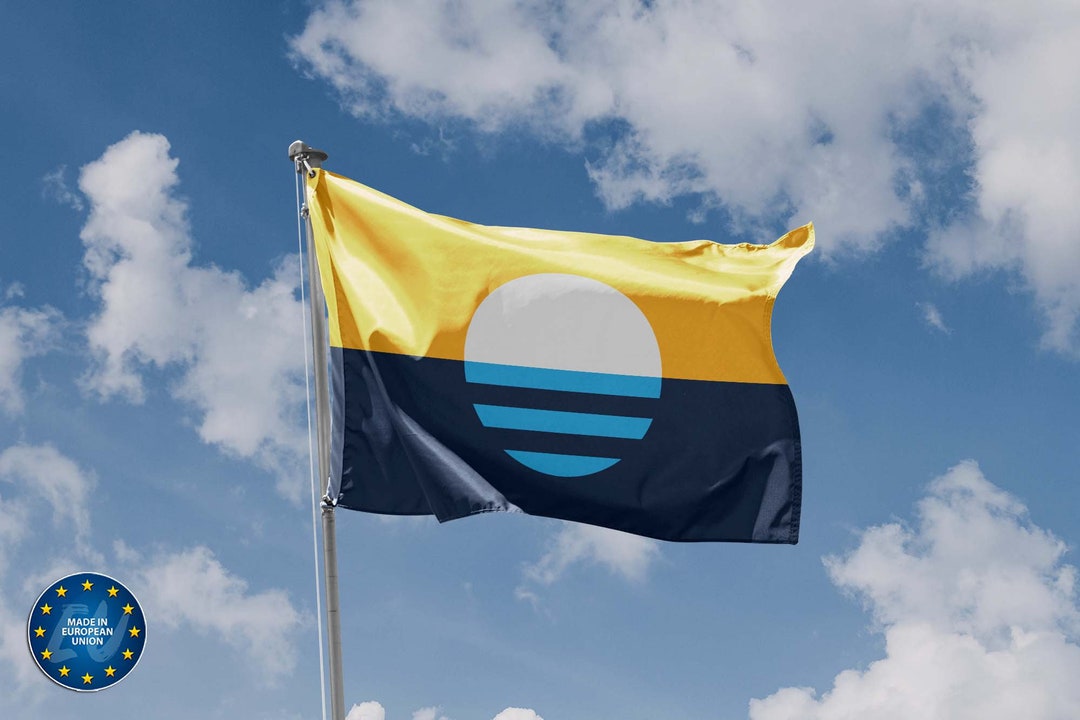 People's Flag of Milwaukee | Unique Design Print | High Quality ...