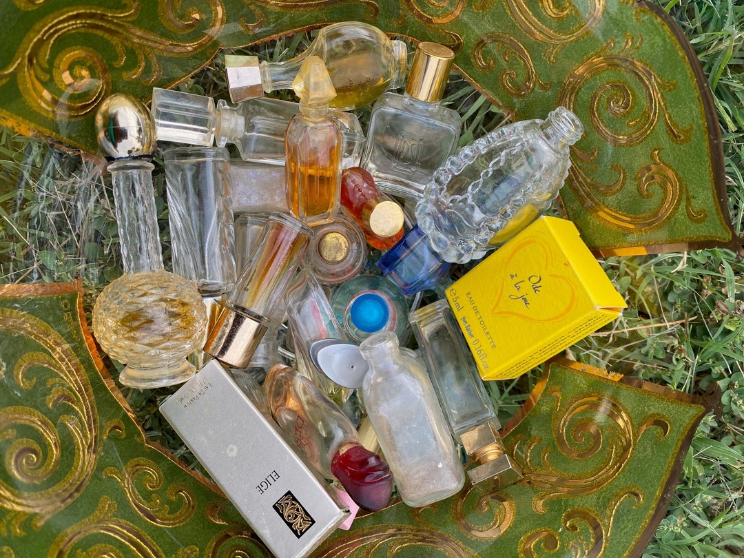 24 Assorted Mini Perfume Bottles, Mini Glass Bottles, Assorted Brands ...