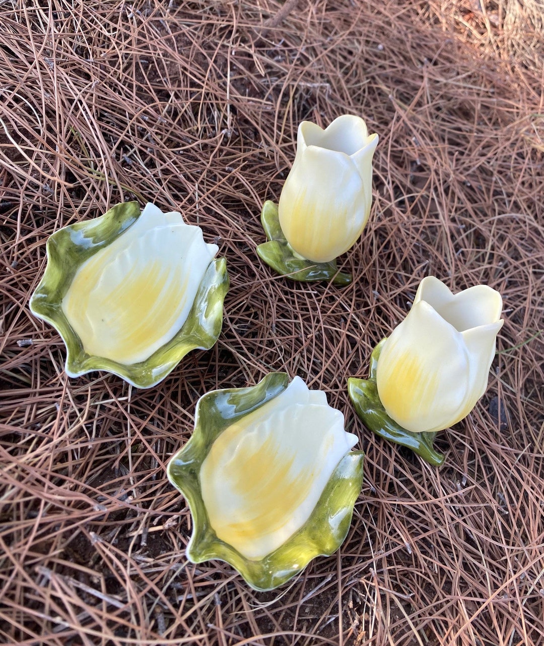 Vintage Cigarette Set, Yellow Tulips With Green Leaves Cigarette ...