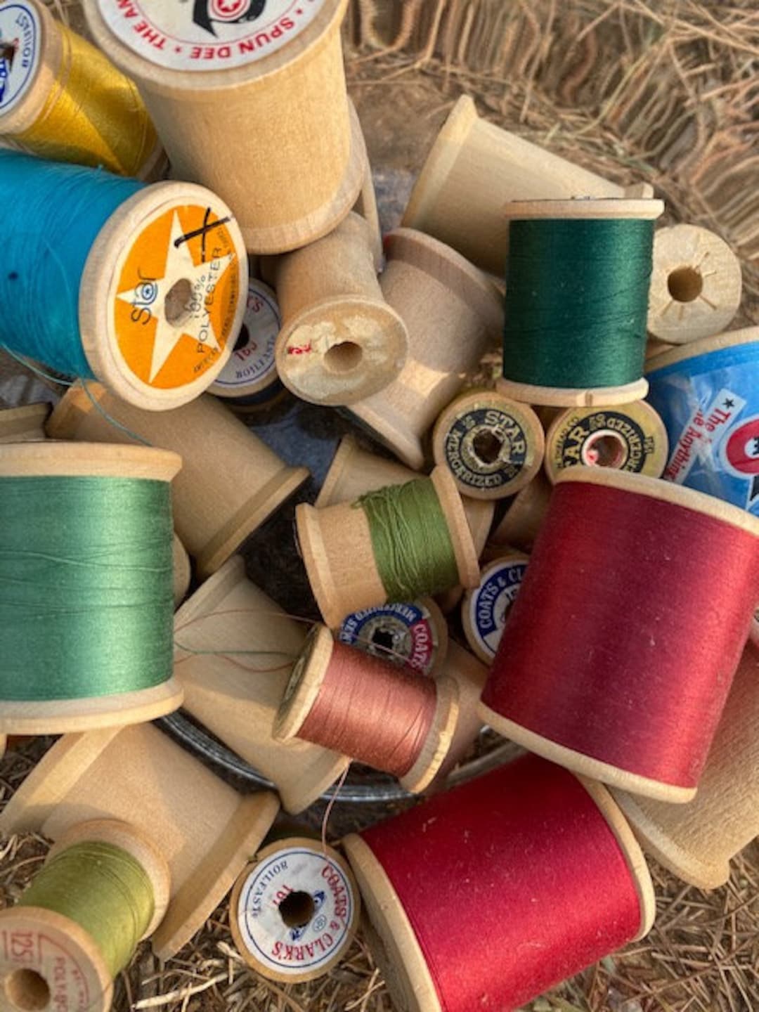 55 Vintage Wooden Spools With and Without Thread, Sewing Thread Spools ...