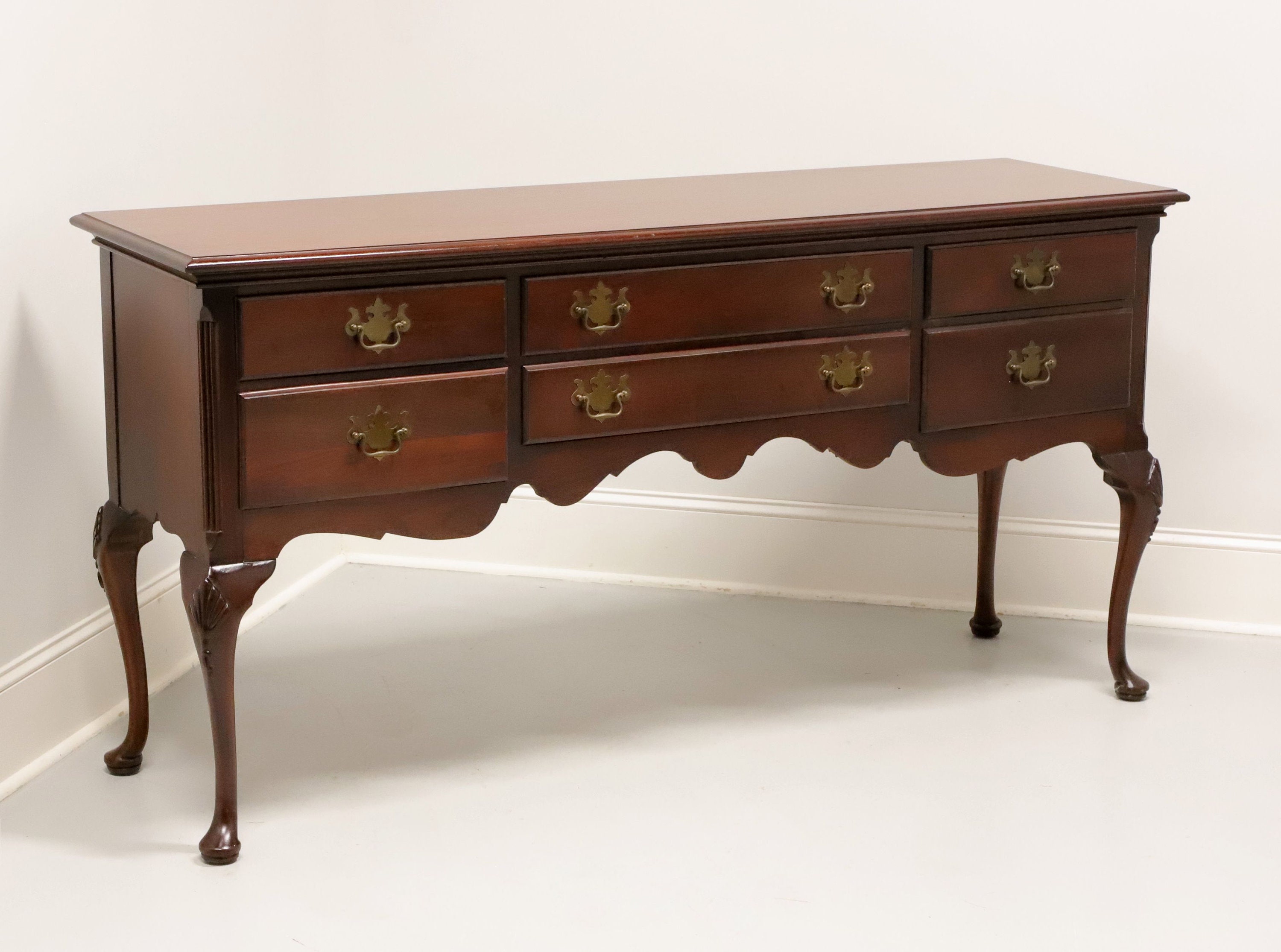 HICKORY CHAIR Historical James River Plantations Mahogany Queen Anne Huntboard Sideboard Etsy