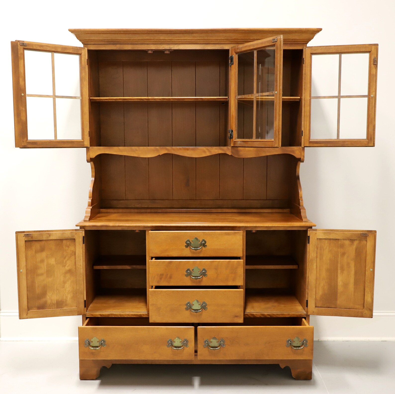 ETHAN ALLEN Maple Colonial Style Hutch - Etsy