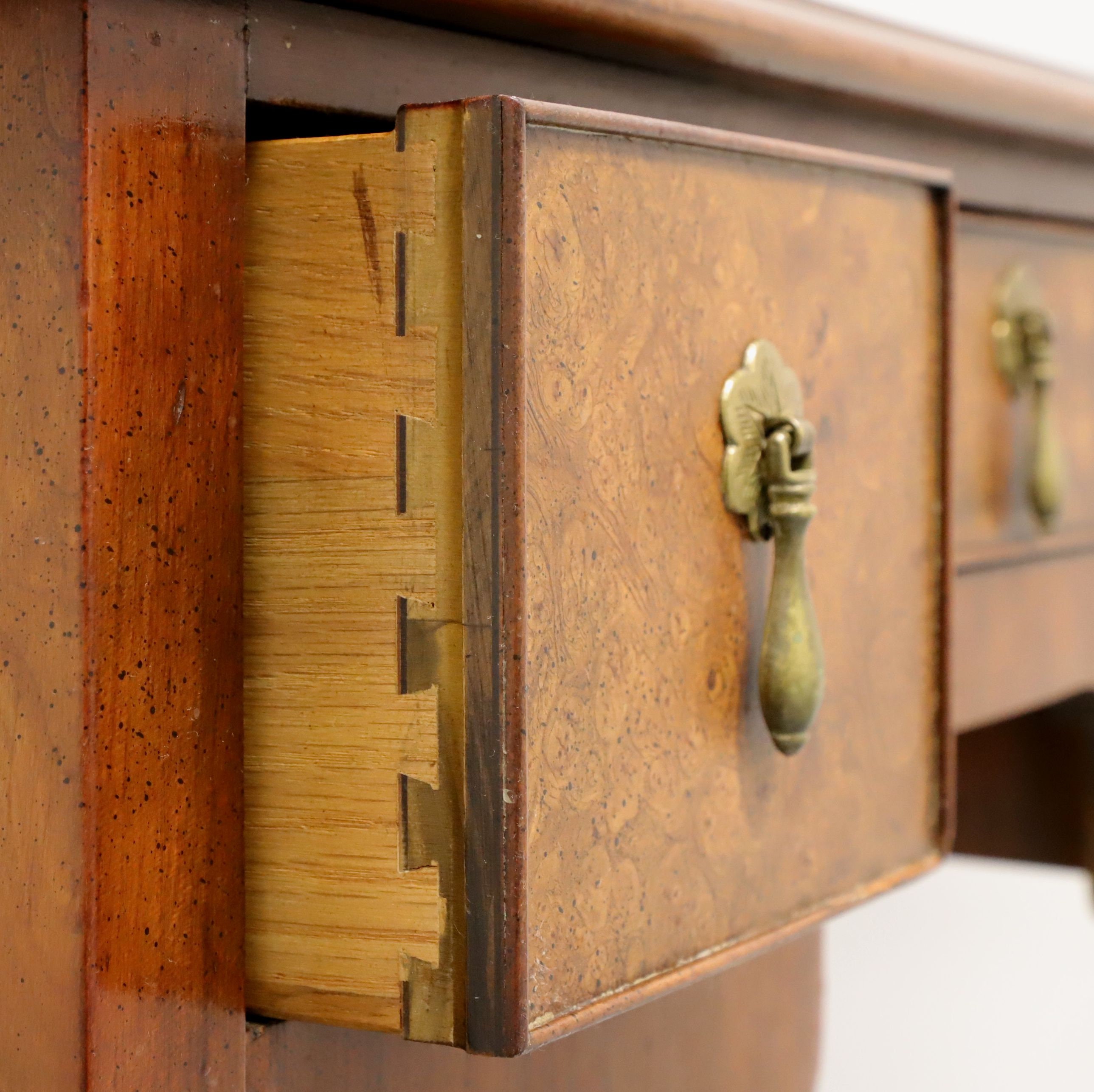 BAKER Inlaid Mahogany Queen Anne Style Side Table - Etsy