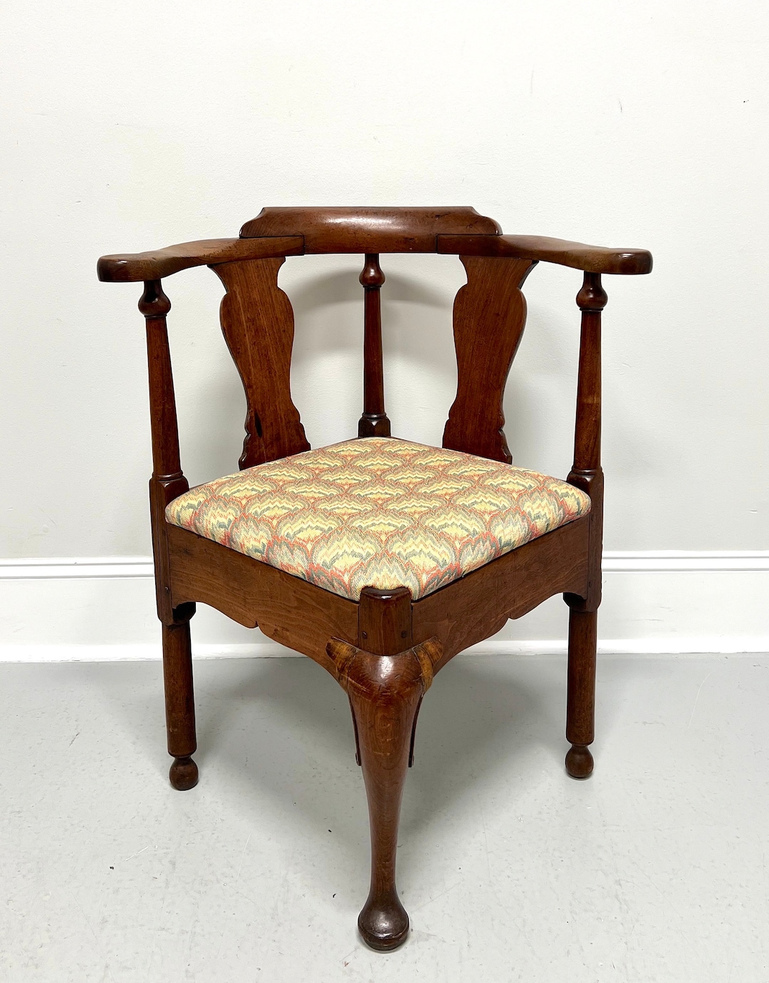Queen anne corner chair store
