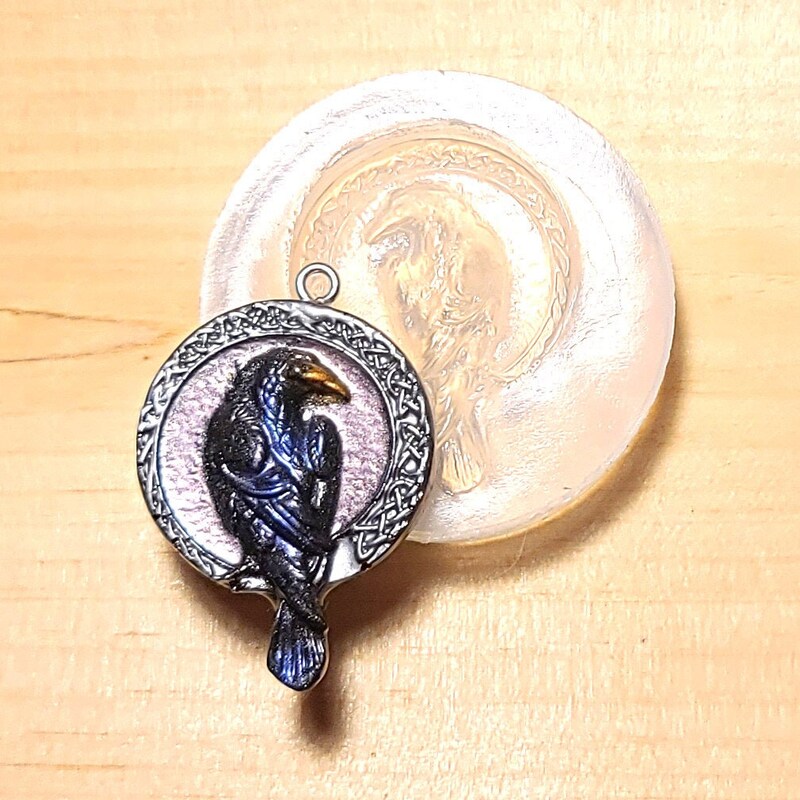 Crow Mold - Etsy