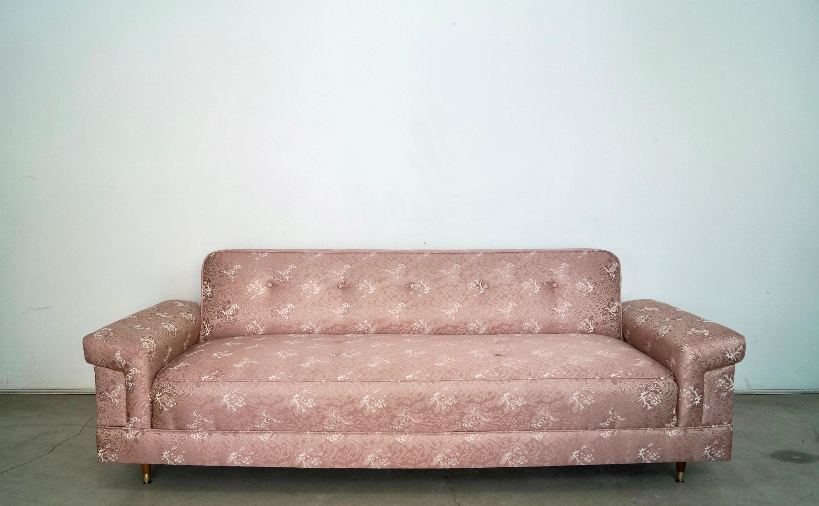 Pink pull out couch store