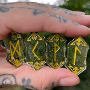Moss Elder Futhark Runes // Divination Magick - Etsy