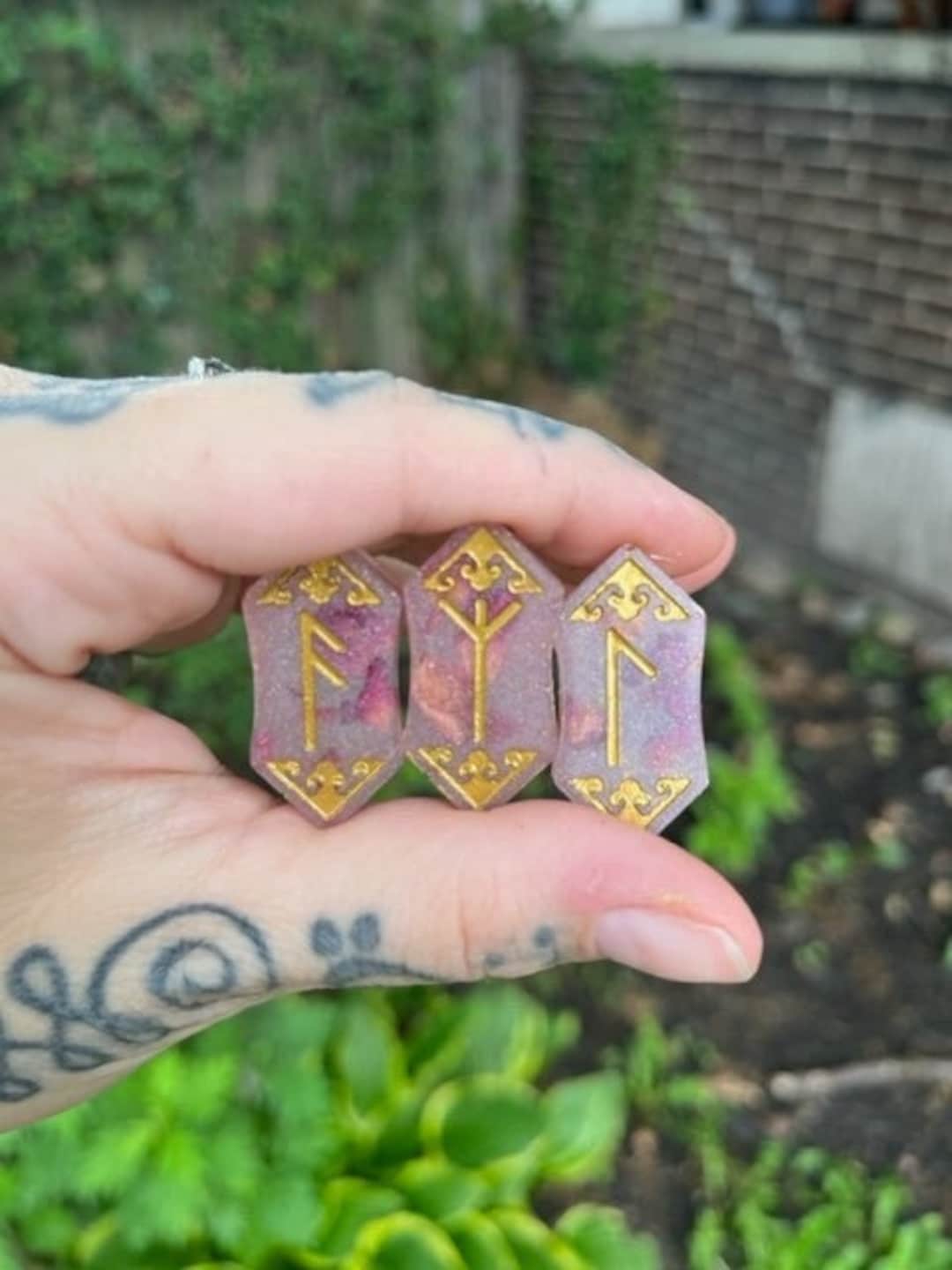 Freyja Rose Runes Elder Futhark Flower Petals, Seeress, Goddess, Vanir ...