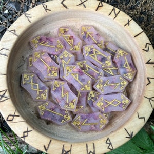 Freyja Rose Runes Elder Futhark Flower Petals, Seeress, Goddess, Vanir ...