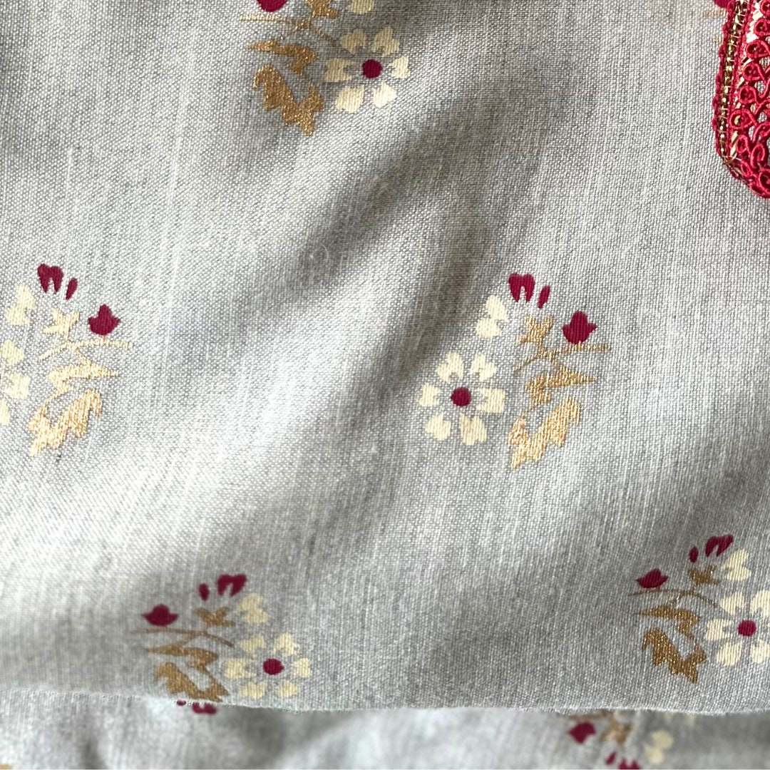 Dainty Daisy Floral Design on Grey With Gold Khari, Printed Rayon Flax ...