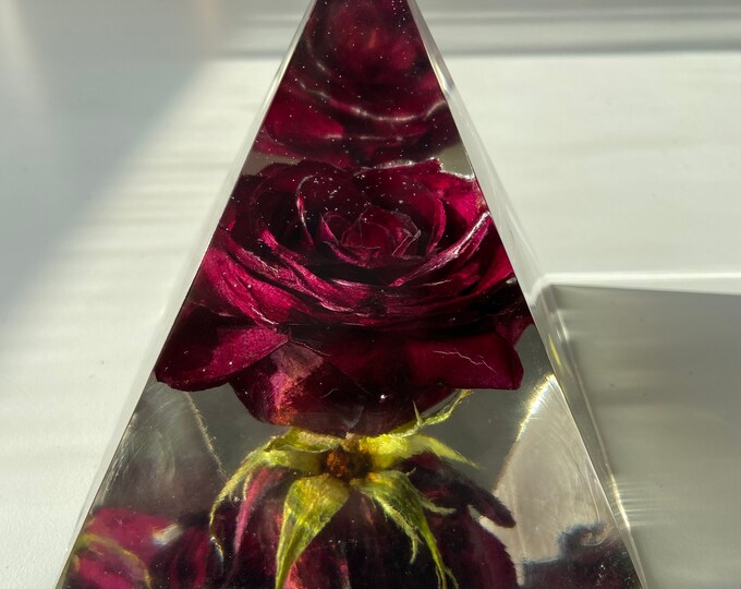 Red Rose Flower in Clear Epoxy Resin Art Large Pyramid Paperweight Home ...