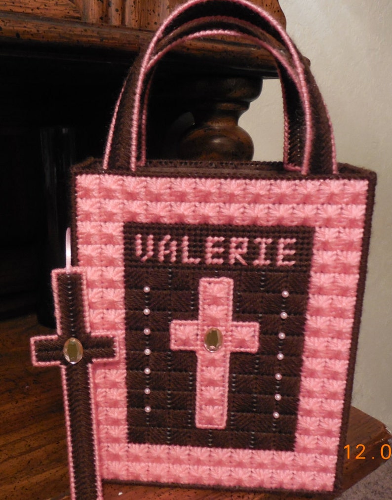 Plastic Canvas Bible Tote W/book Mark - Etsy UK