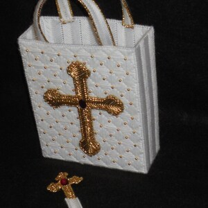 Plastic Canvas Bible Tote W/book Mark - Etsy UK
