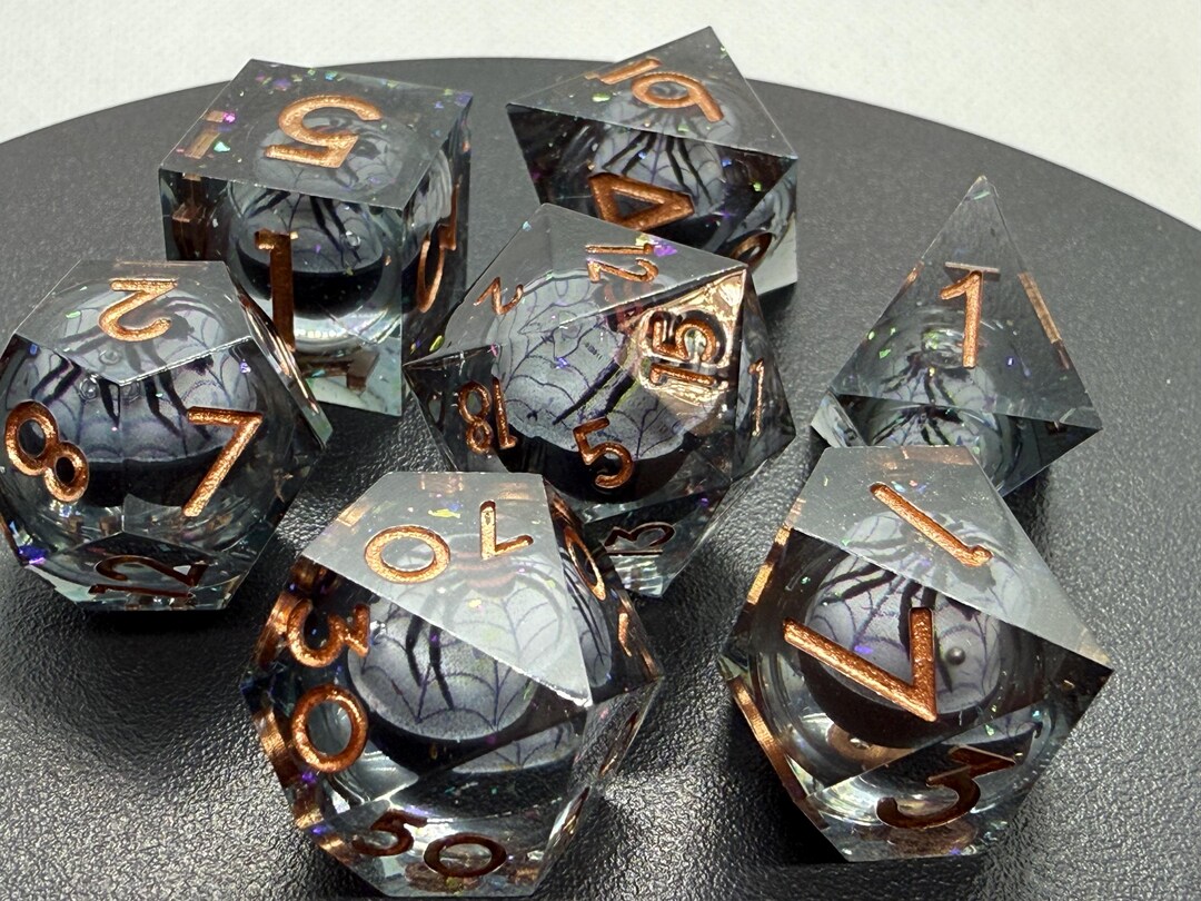 Radioactive Spider - Sharp Sided Liquid Core - 7 Piece Polyhedral Dice ...