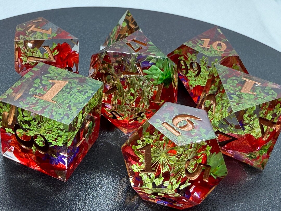 Poppy Field - Sharp Sided Solid Core - 7 Piece Polyhedral Dice Set - Etsy