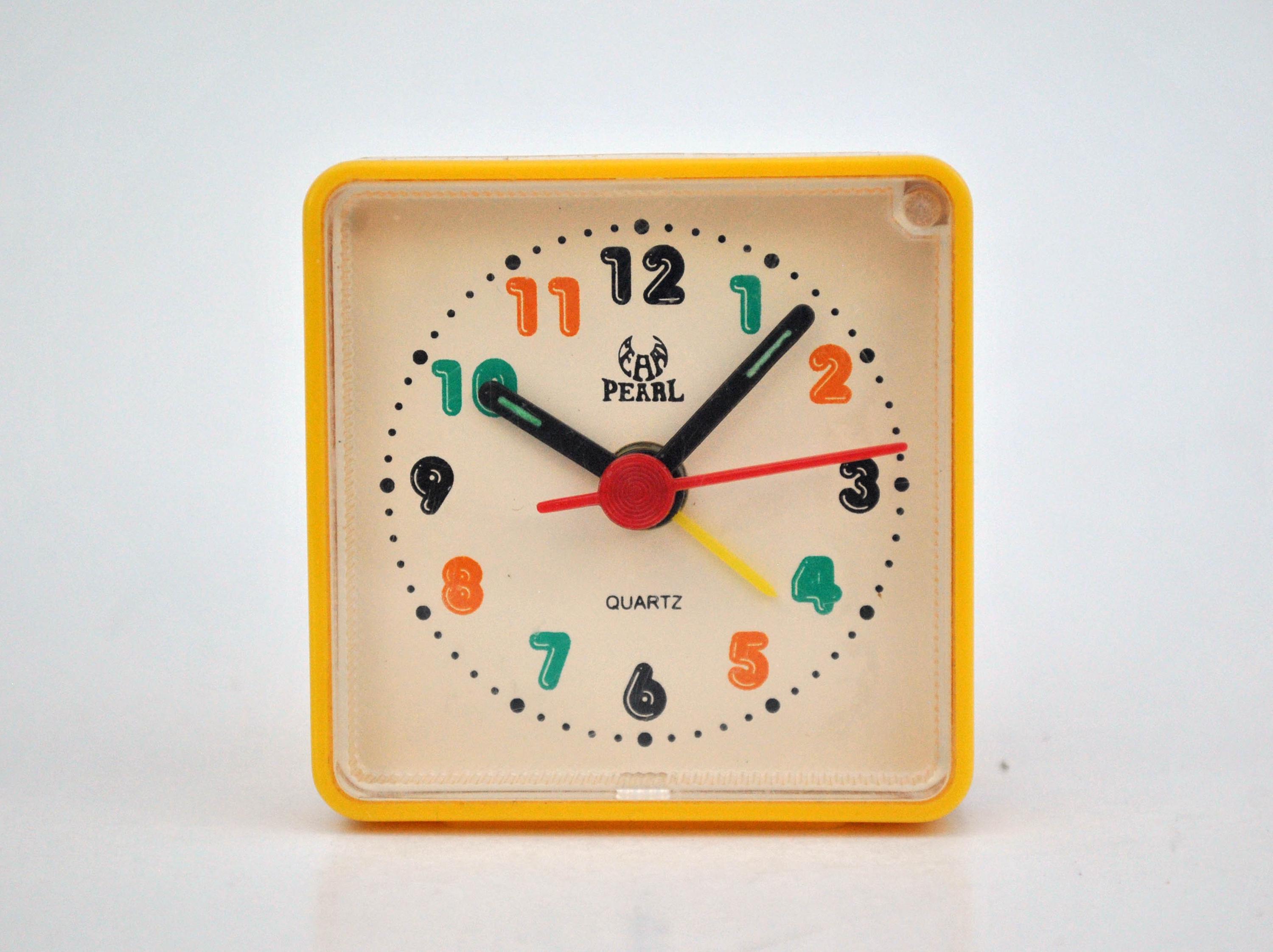 Yellow Vintage Minimal 90s Clock Decoration Housewarming Gift ...
