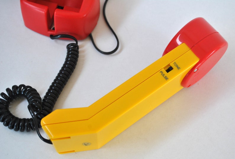 Memphis 90s 80s Yellow Red Push Button Vintage Phone Desk Organizer Mod ...