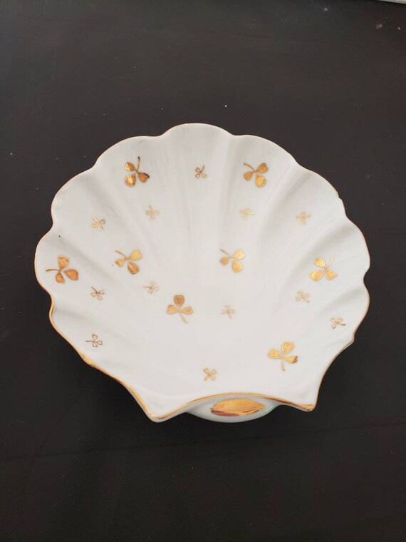 Vintage porcelain shell shaped bowl with gold clovers mid | Etsy