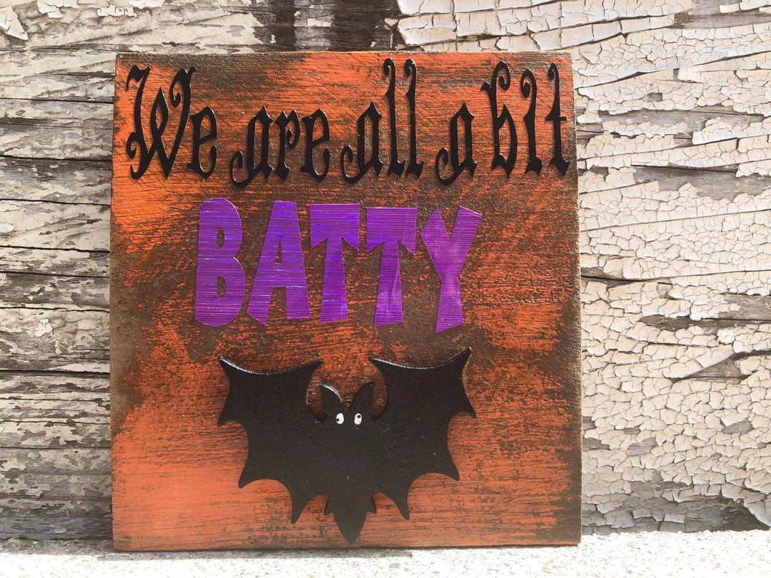 BATTY HALLOWEEN SIGN - Etsy