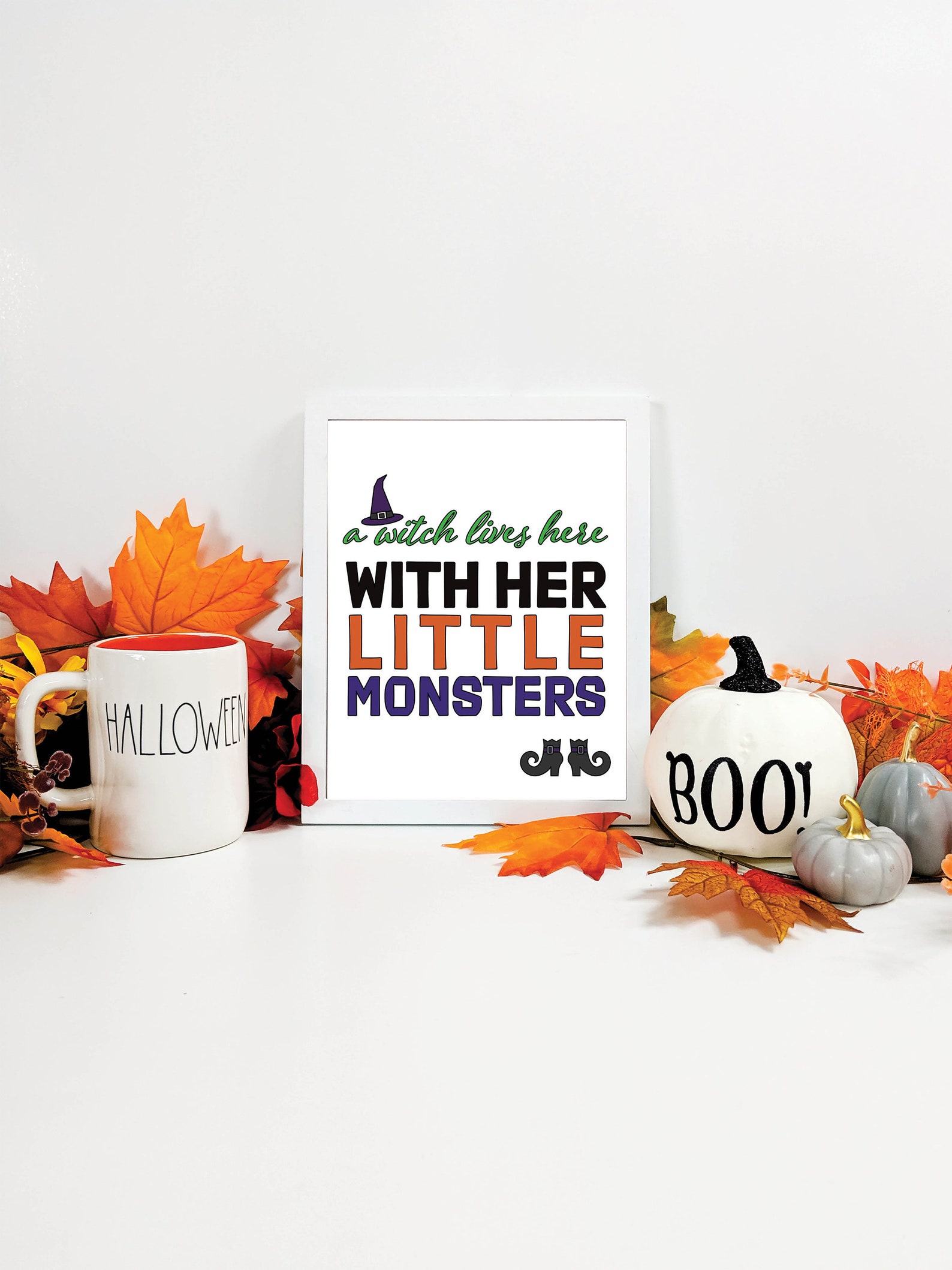 Halloween Home Decor Print Instant Download! A Witch Lives Here With ...