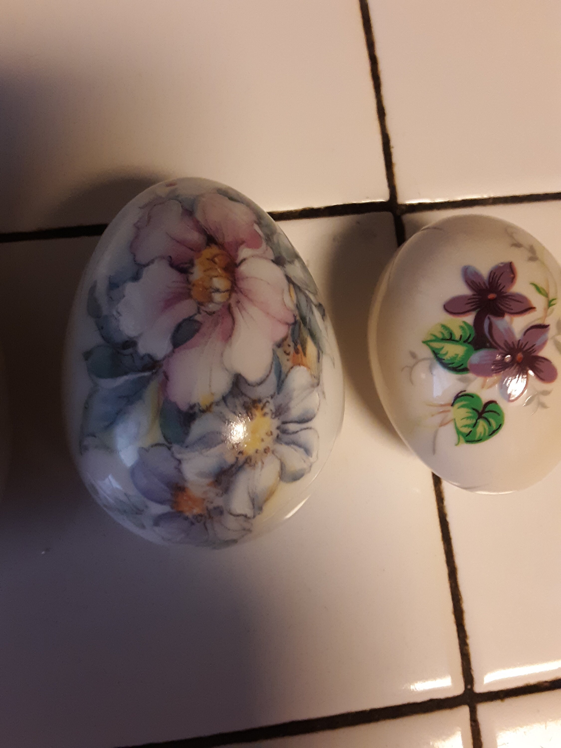 4 Handpainted Porcelain Eggs - Etsy