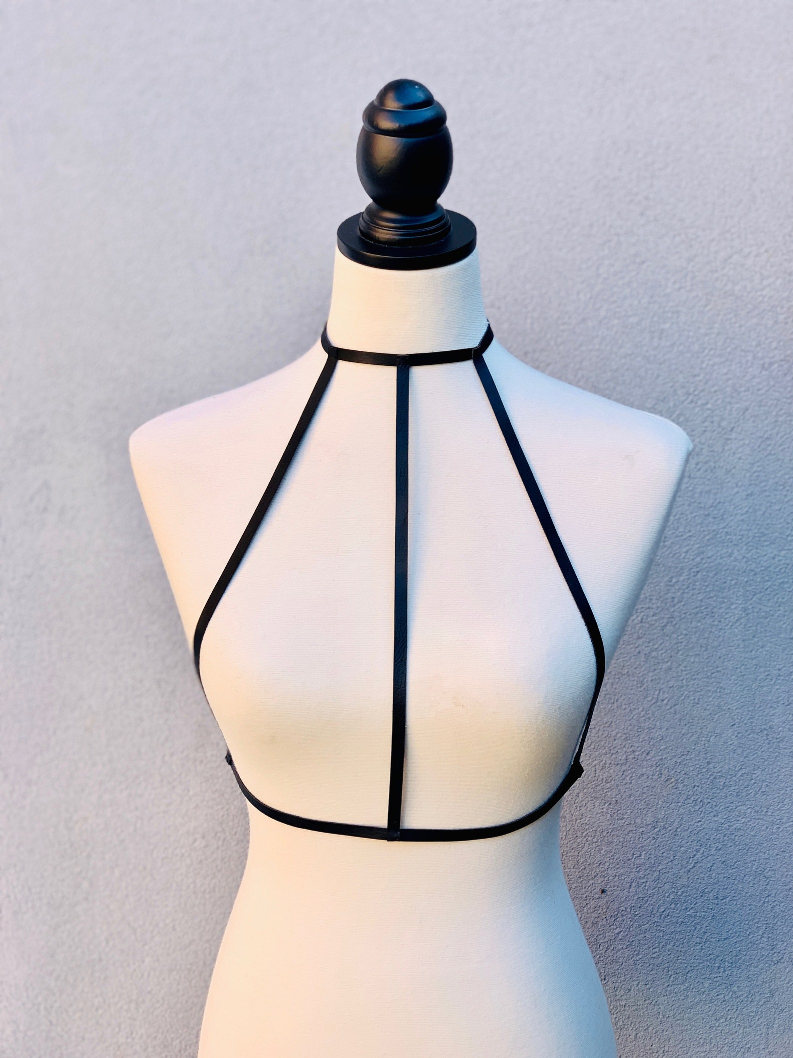 Hold Me Close Halter Harness in Noir - Etsy