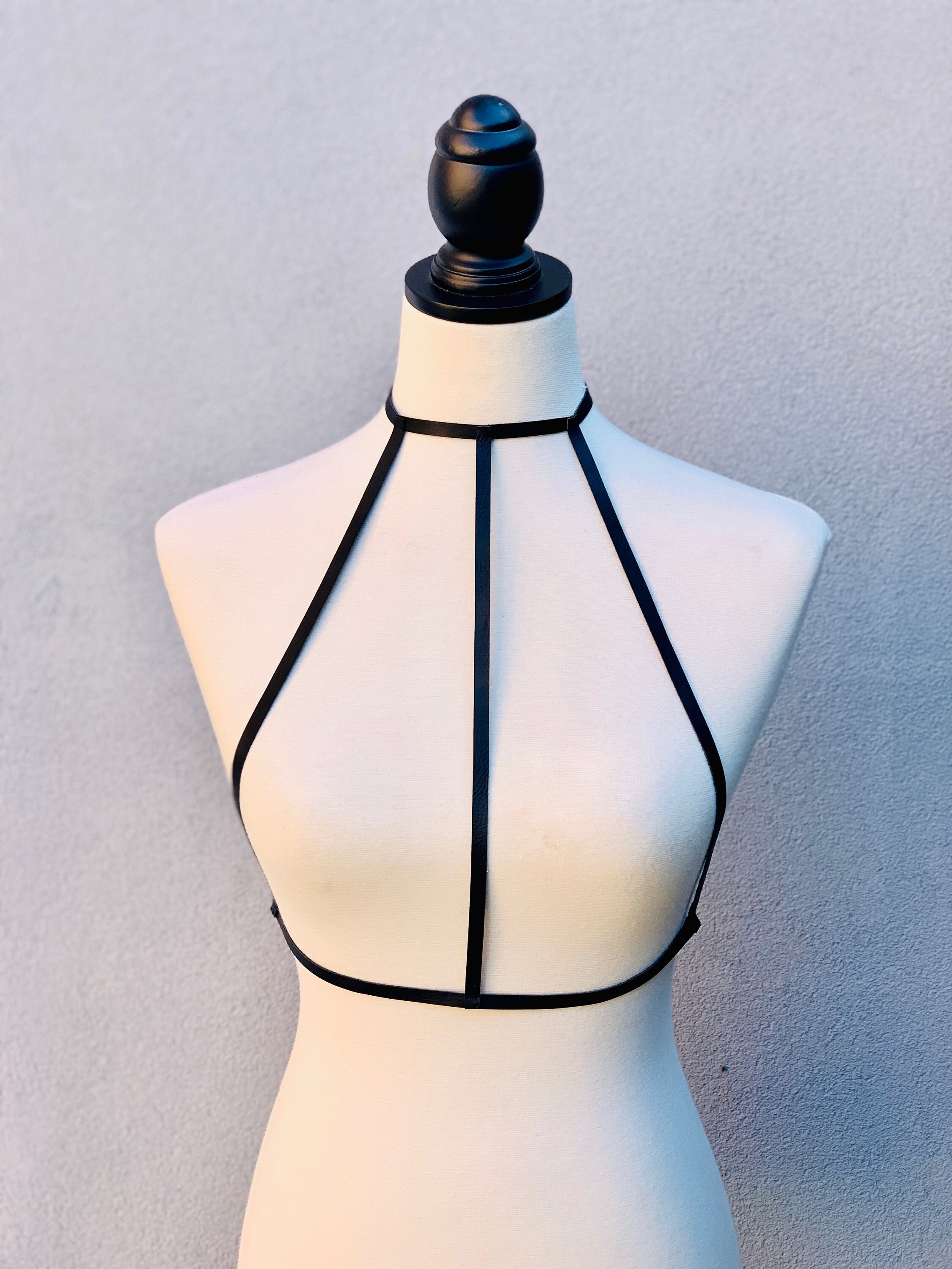 Hold Me Close Halter Harness in Noir - Etsy