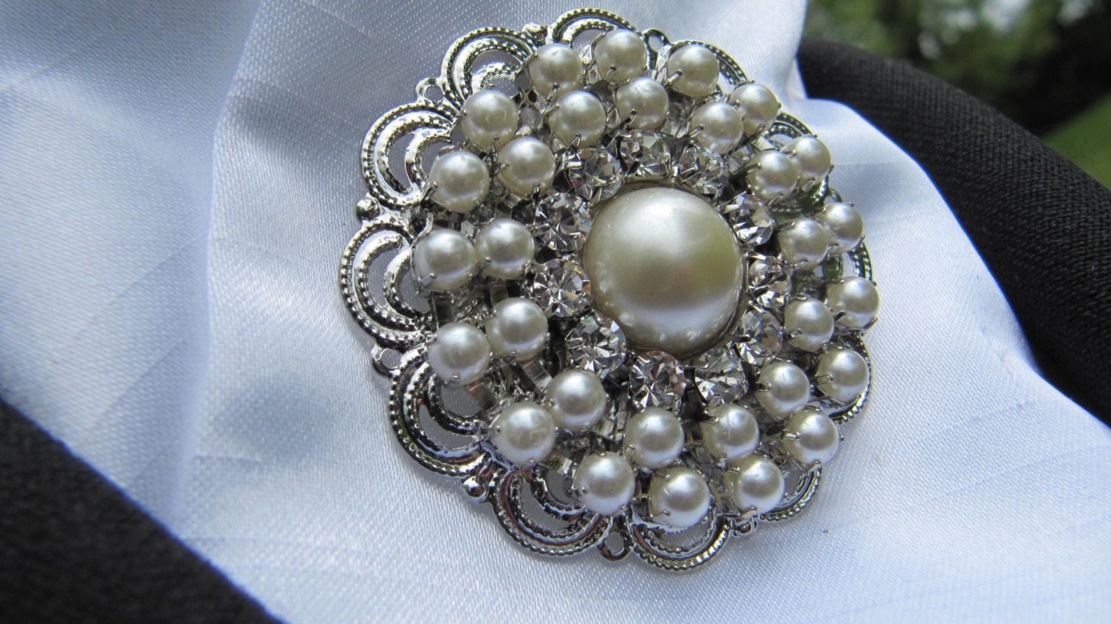 Ready Tied White or Cream Faux Silk Riding Stock Tie Scrunchie | Etsy