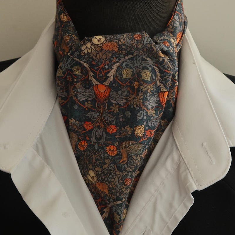 Gentlemen Cravat - Etsy UK
