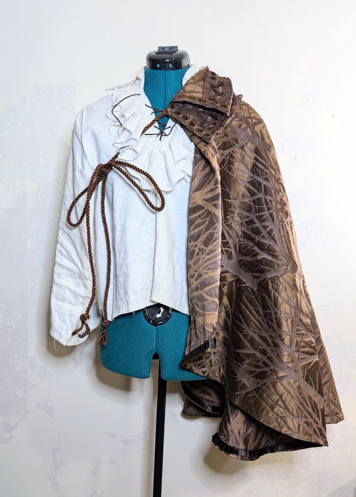 Autumn Court Convertible Cape Brown Forest-pattern Damask, One Size ...