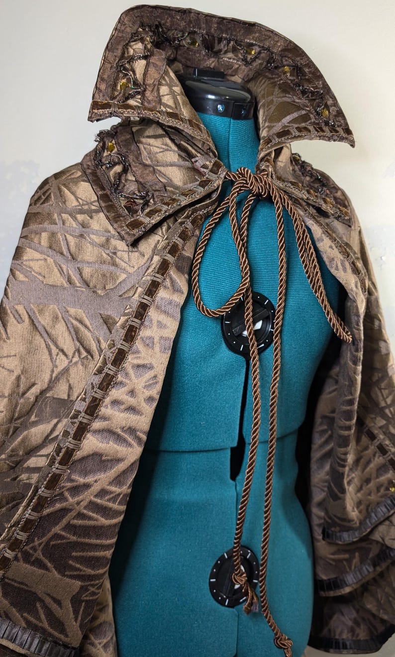 Autumn Court Convertible Cape Brown Forest-pattern Damask, One Size ...