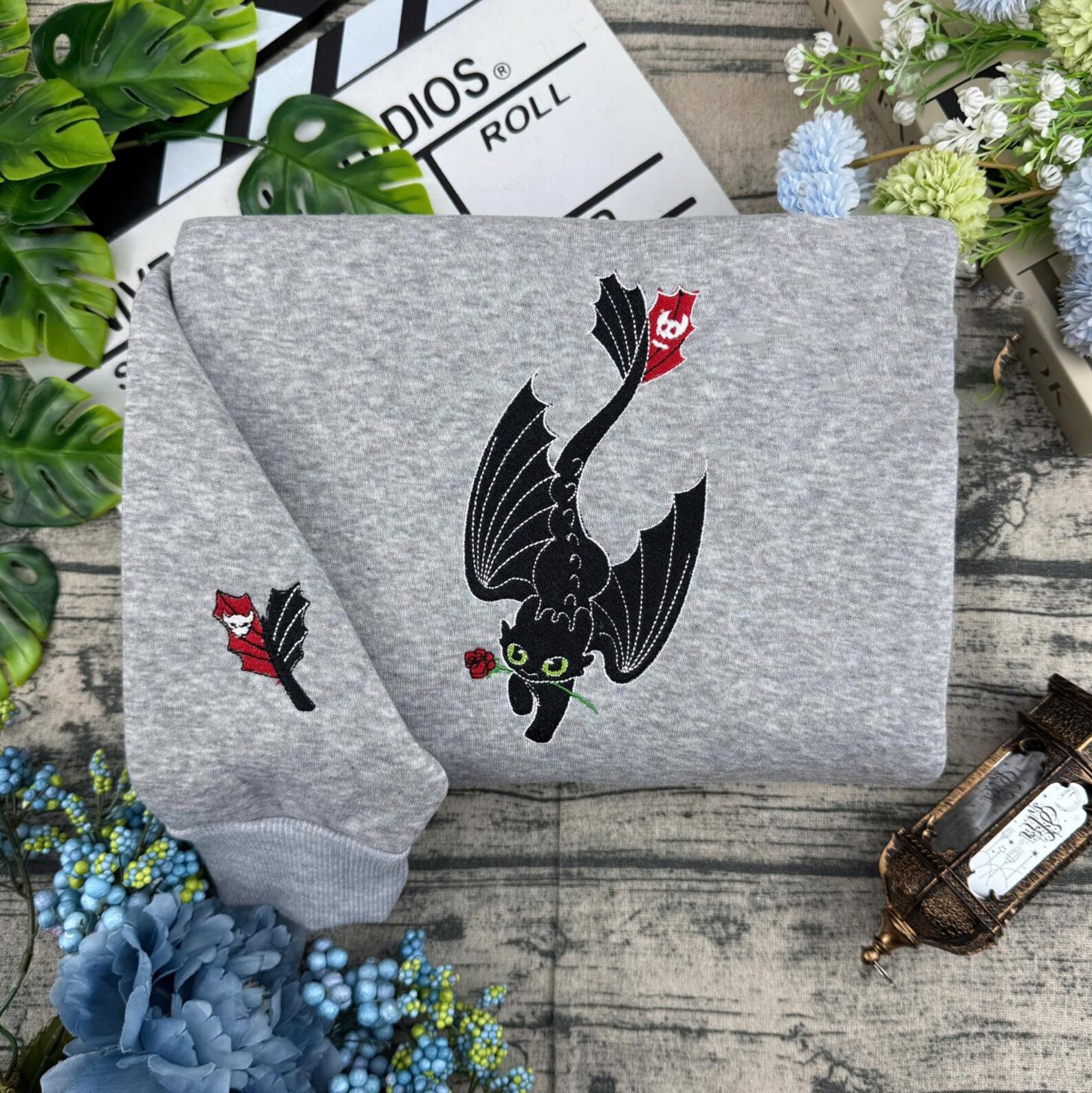 Toothless & Light Fury Embroidered T-shirt, Toothless and Light Fury ...