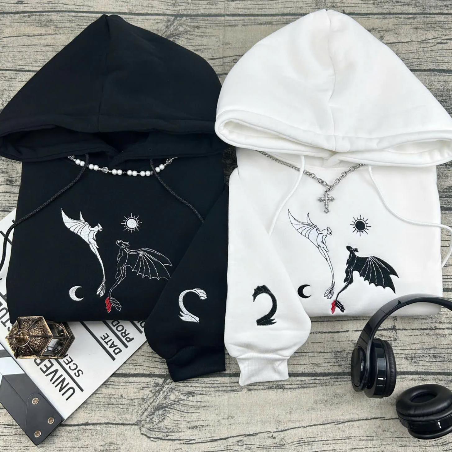 Toothless & Light Fury Embroidered T-shirt, Toothless and Light Fury ...