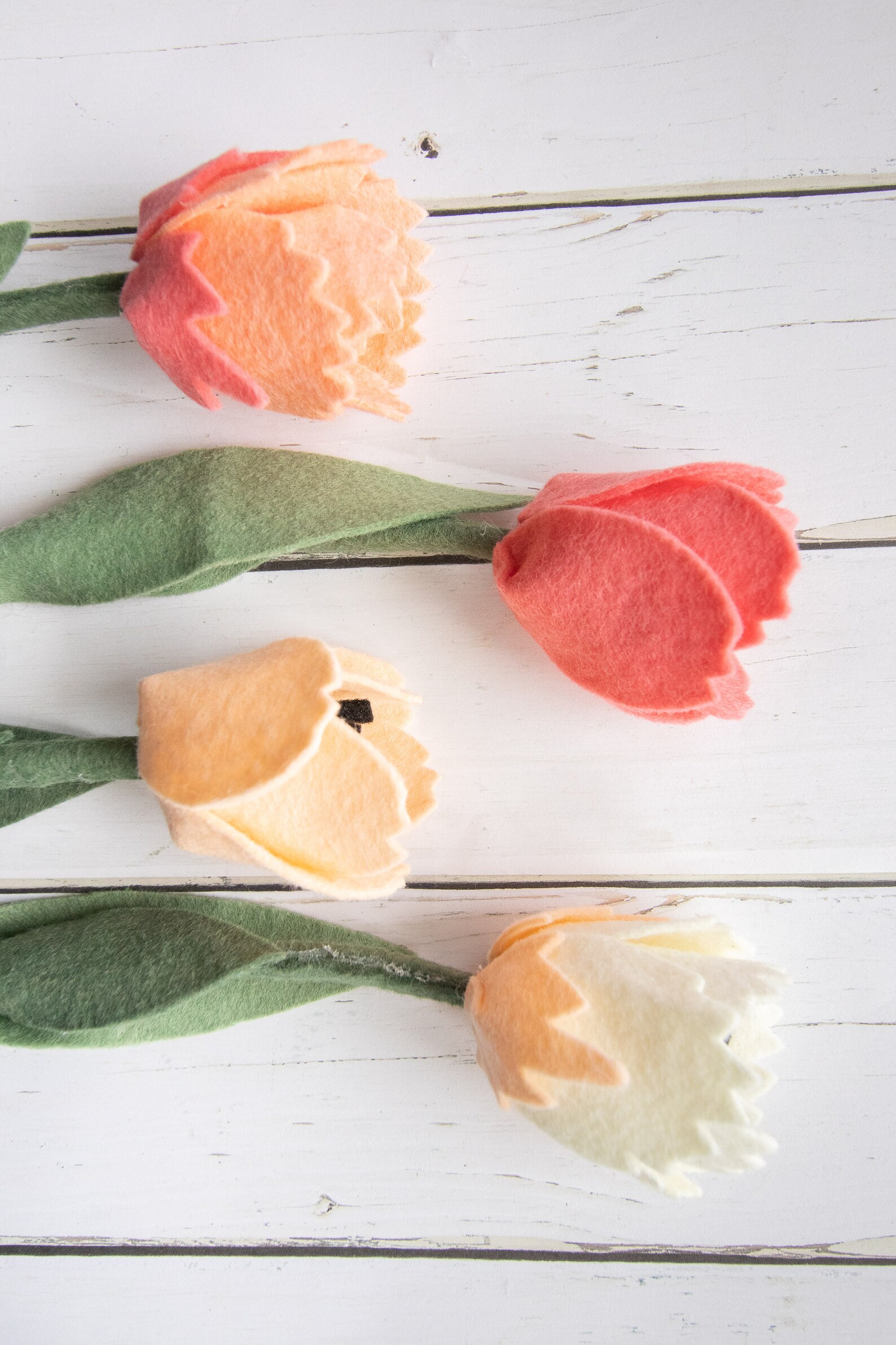 Tulip Felt Flower PATTERN Template No-sew Felt Includes 2 - Etsy