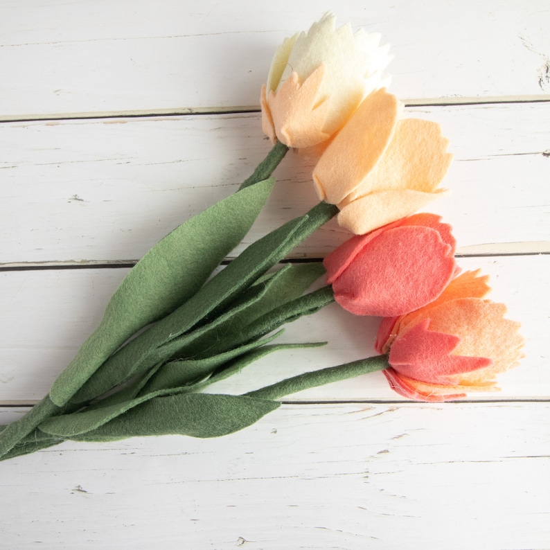 Tulip Felt Flower PATTERN Template No-sew Felt Includes 2 | Etsy