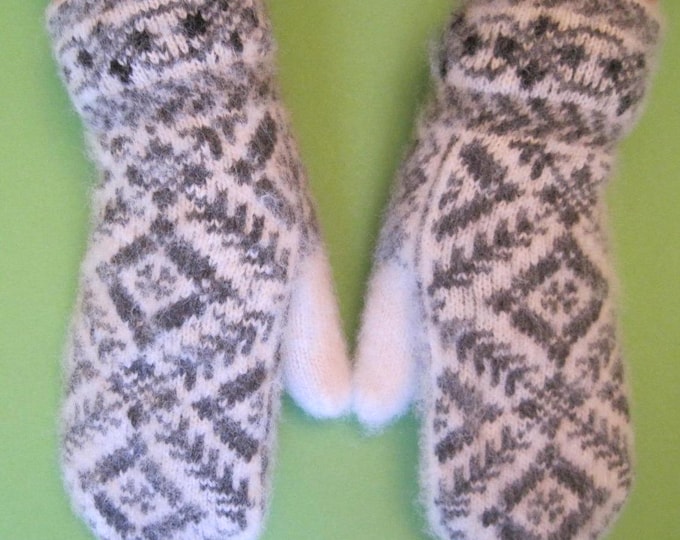 Traditional Fashion Celtic Two Color Patterns Knit and Felt of Natural ...