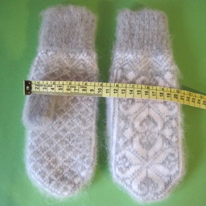 Selbu Norway Rose Pattern Knit and Felt of Natural Goat Down Yarn Women ...