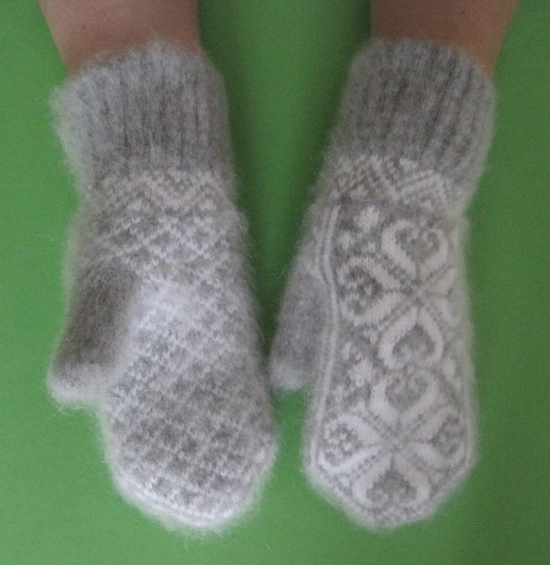 Selbu Norway Rose Pattern Knit and Felt of Natural Goat Down Yarn Women ...