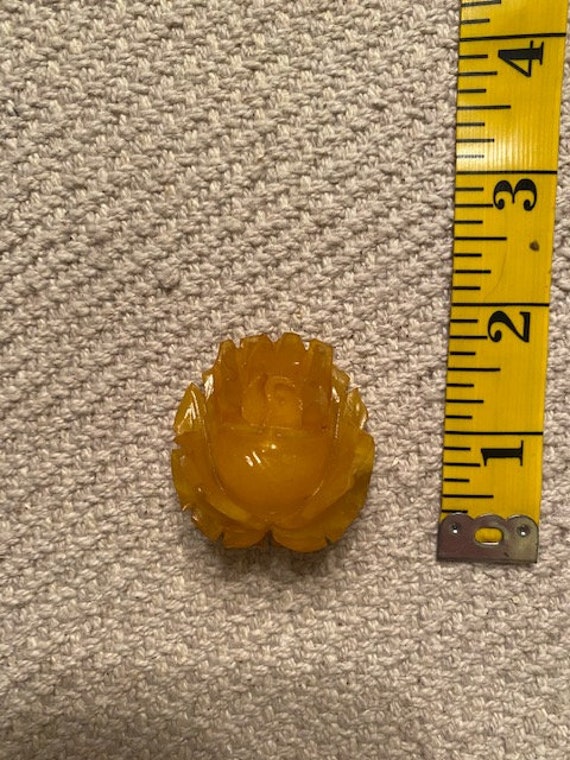 Bakelite Flower Brooch - Gem