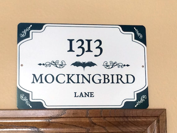 1313 Mockingbird Lane Cast