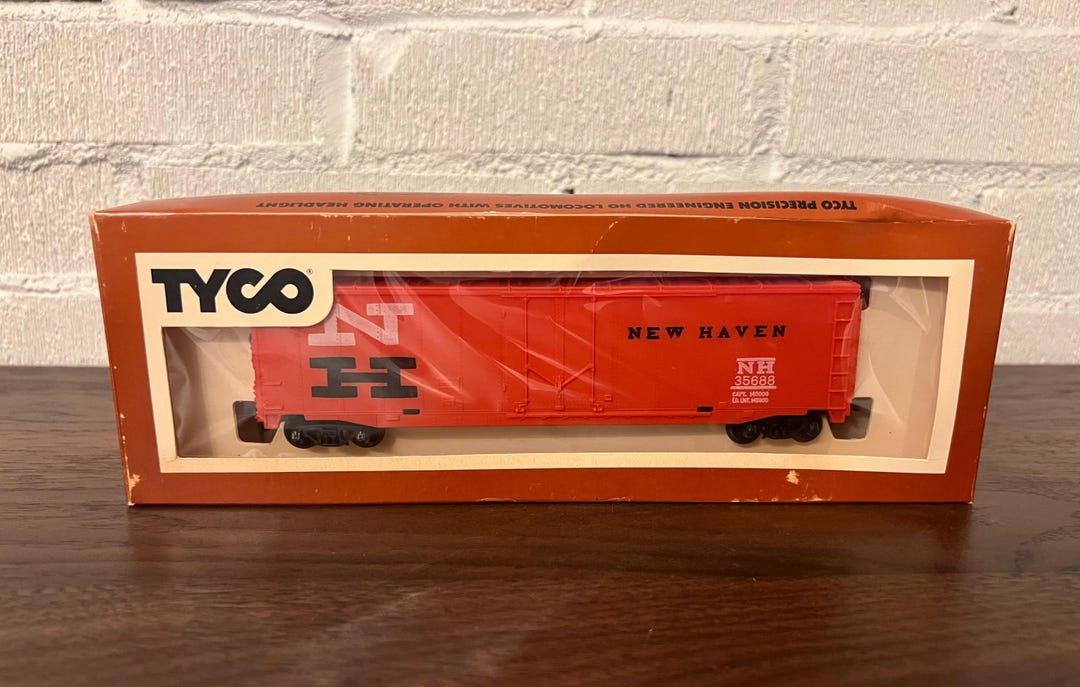 Tyco Box Car 339B HO Scale 50 Foot Plug Door New Haven #35688 - Etsy