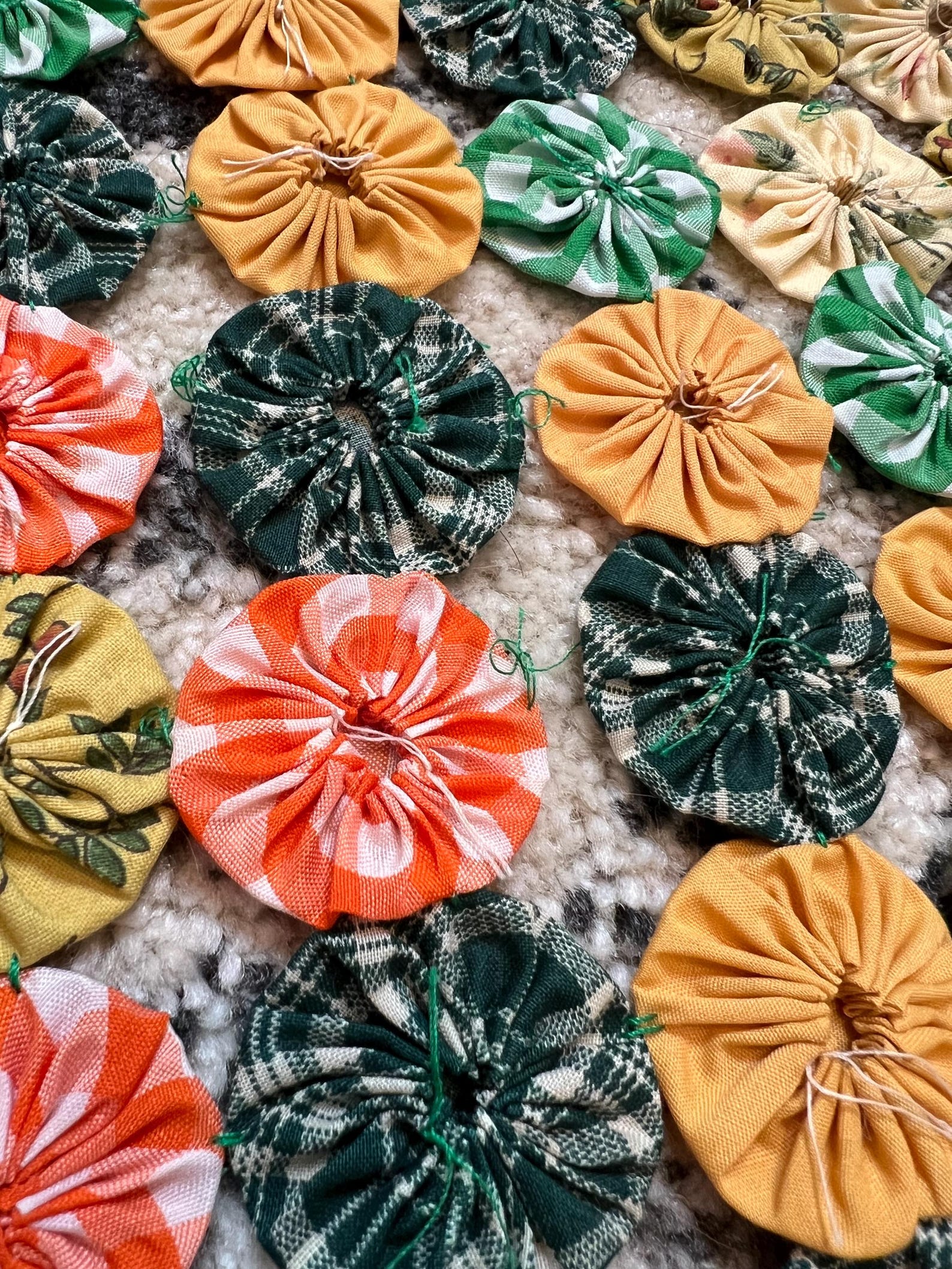 Large Vintage Yo-yo Runner Handmade Green Yellow Orange - Etsy