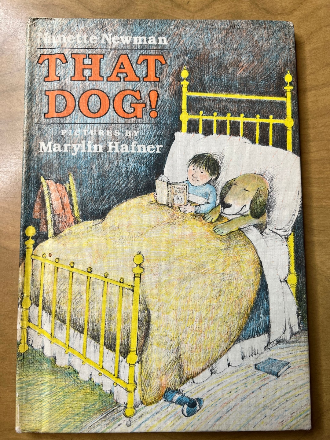 Vintage 1983 That Dog Book by Nanette Newman Weekly Reader - Etsy